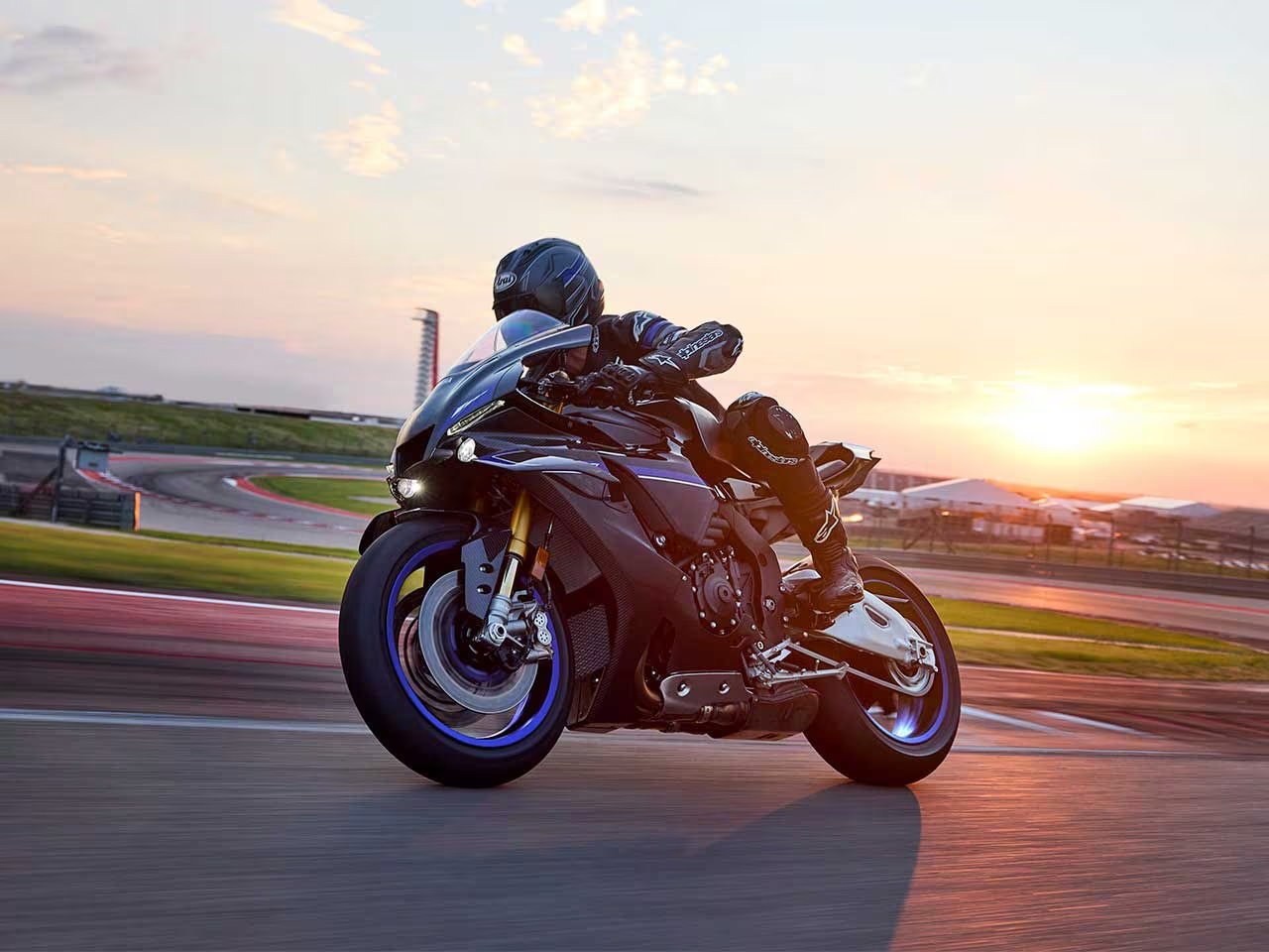 Yamaha YZF-R1 2025 - kini tampil pengayaan MotoGP! | Careta