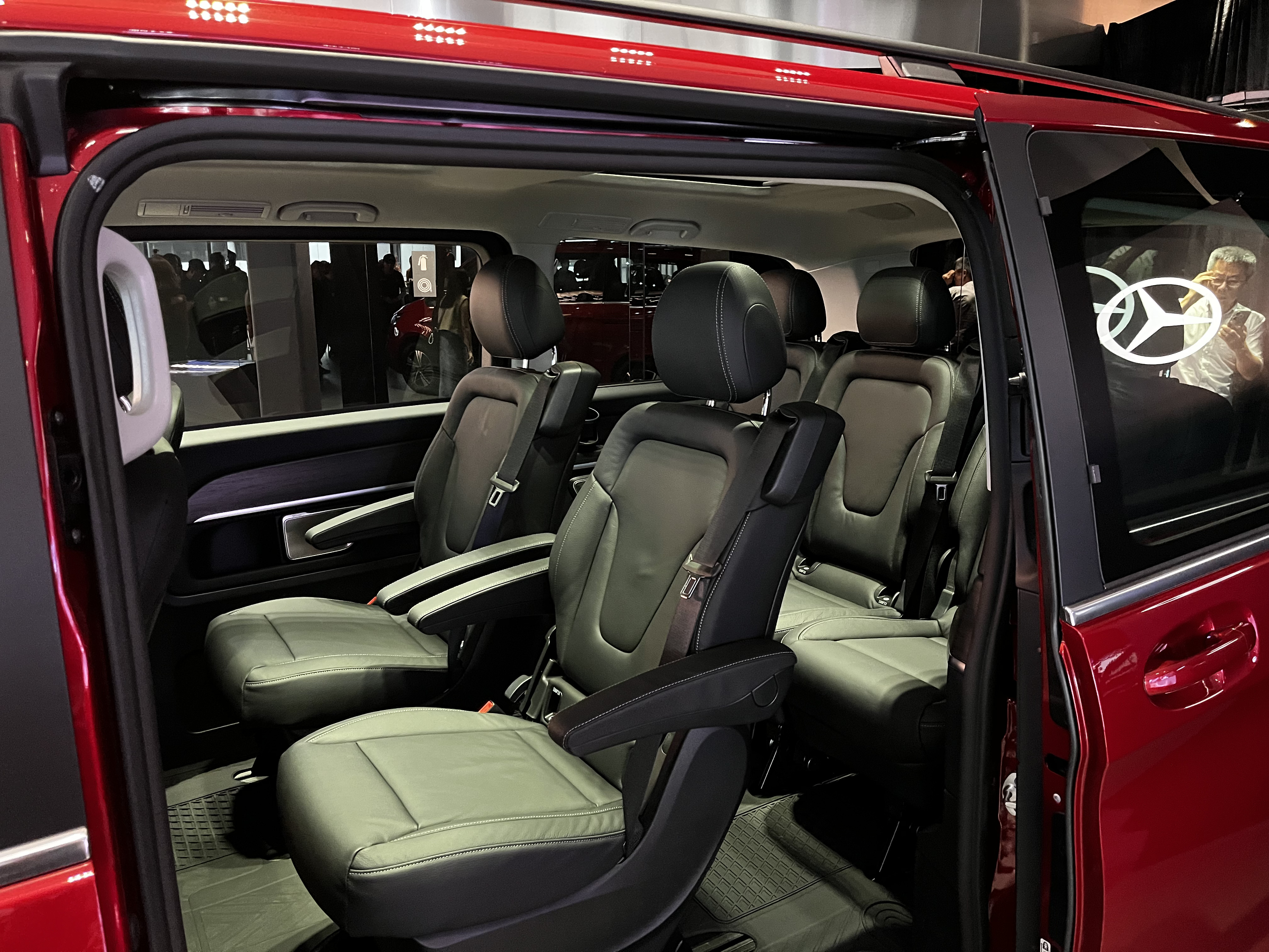 Mercedes-Benz EQV 300 Avantgarde kini di Malaysia - dari RM450,000 | Careta